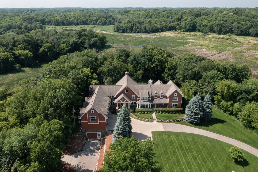 Maison Individuelle Individuelle De 5 Dans Mound, Minnesota, états Unis ...