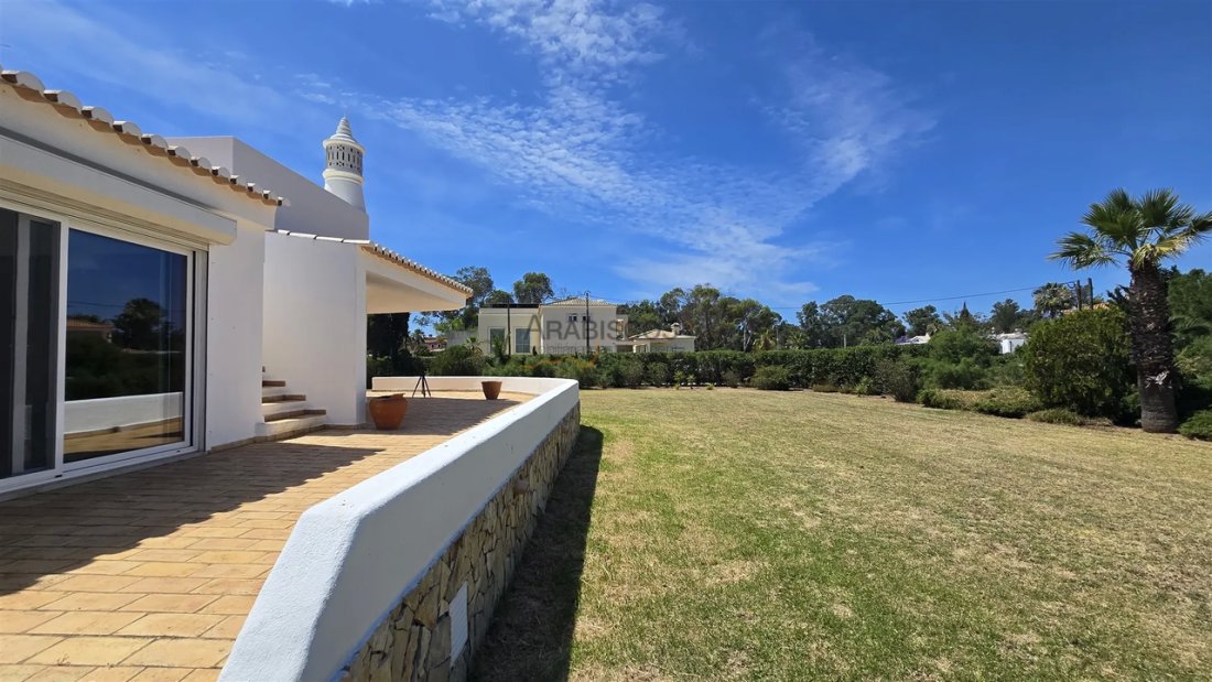 Villa T4 Plot Of Land 2680 M2 Ground Floor Penina In Alvor, Portugal ...