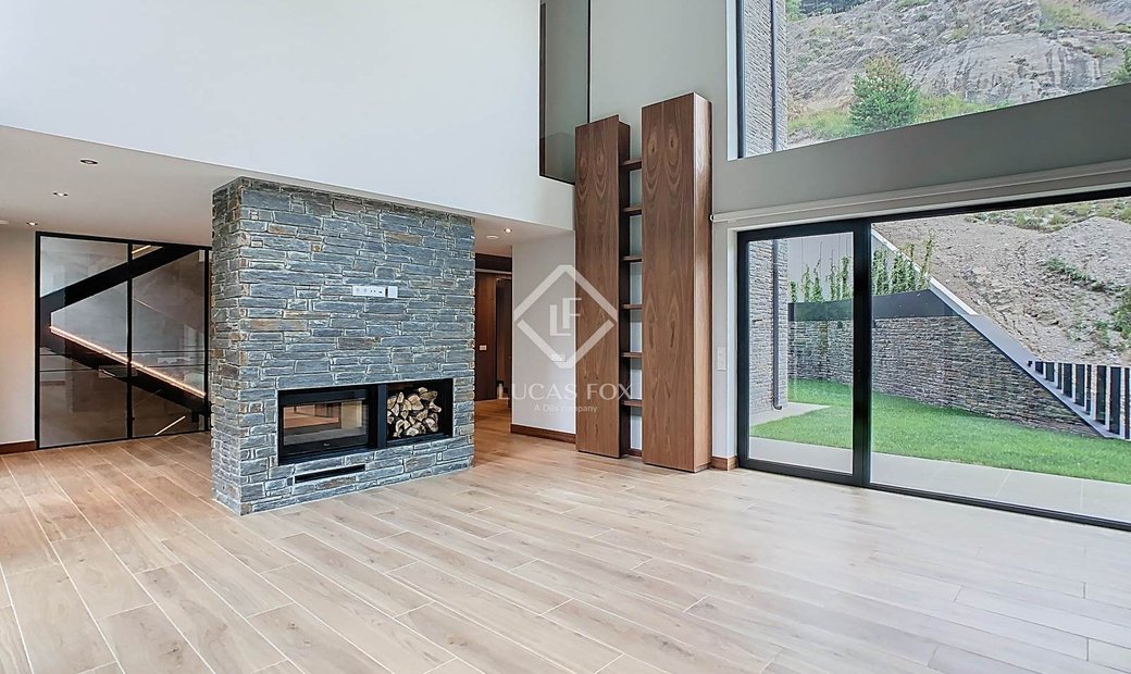 Pal House / Villa In Pal, La Massana, Andorra For Sale (15924346)