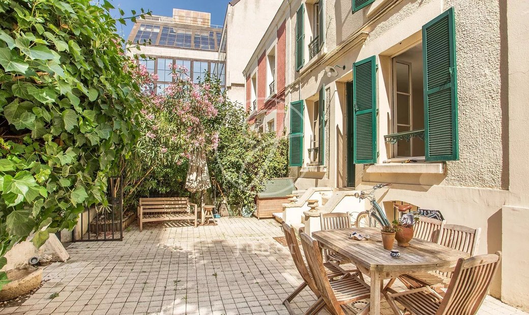 Levallois Trezel House For Sale In Levallois Perret, île De France ...