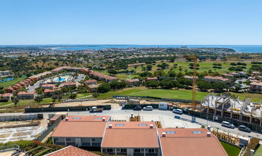 2 Bedroom Townhouse On The Golf Course In In Sao Goncalo De Lagos ...