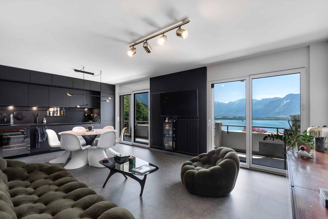 Wunderschönes Loft Nur 2 Minuten Von Der In Veytaux, Waadt, Schweiz Zu ...