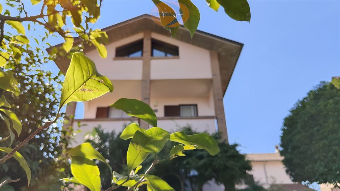 Triuggio Villa In Canonica Lambro, Lombardy, Italy For Sale (15928596)