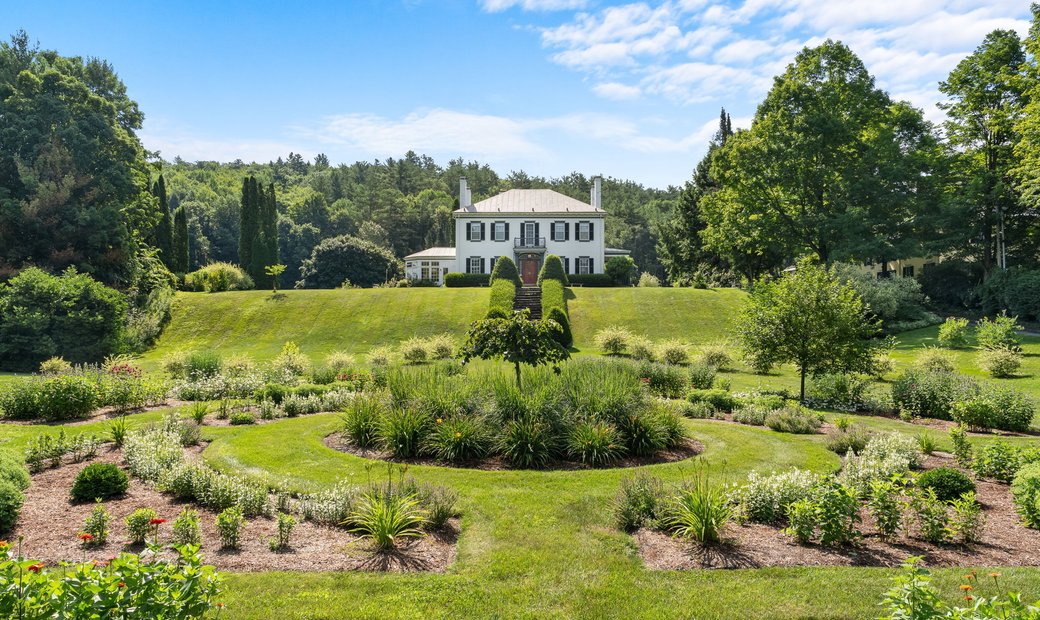 Howard House In Orford, New Hampshire, United States For Sale (15932855)