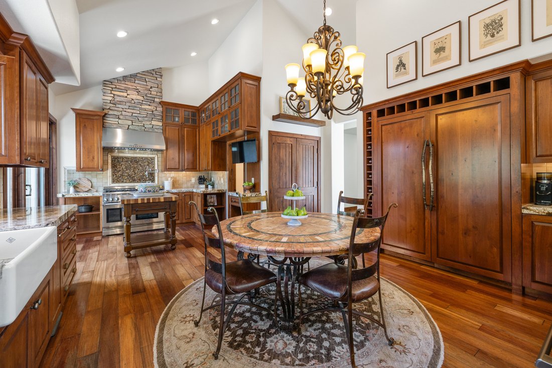 Refined Single Level Estate In St. James's In Reno, Nevada, United ...