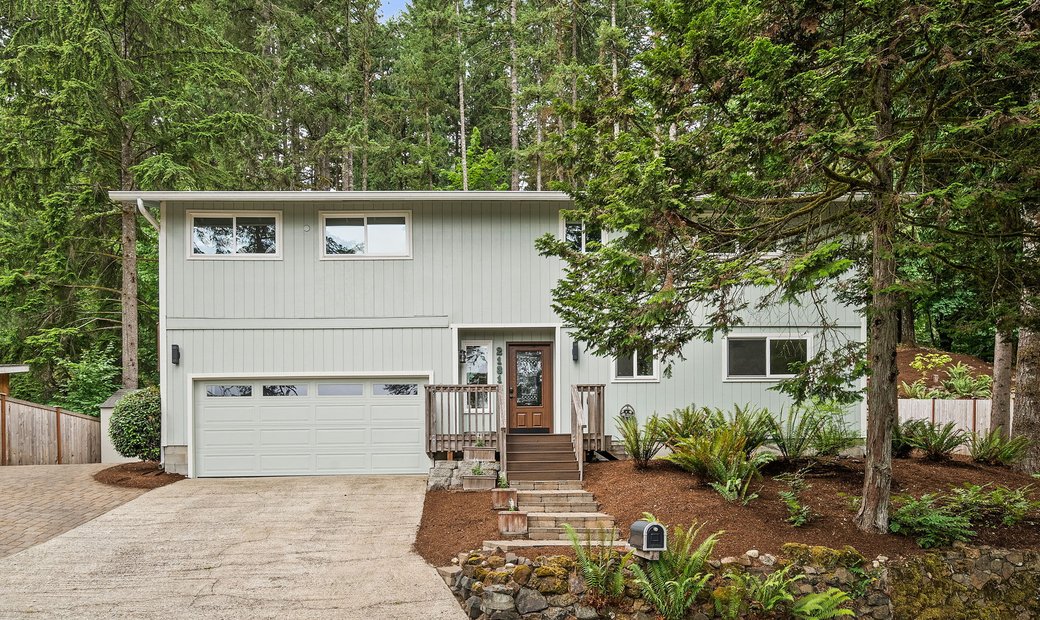 Lakemoor Living In Rochester, Washington, United States For Sale (15932854)