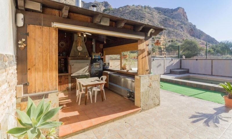 Redovan Villa In Redovan, Valencian Community, Spain For Sale (15936765)