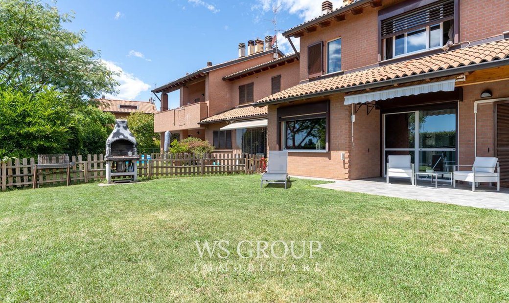 Carate Brianza Terraced Villa In Carate Brianza, Lombardy, Italy For ...