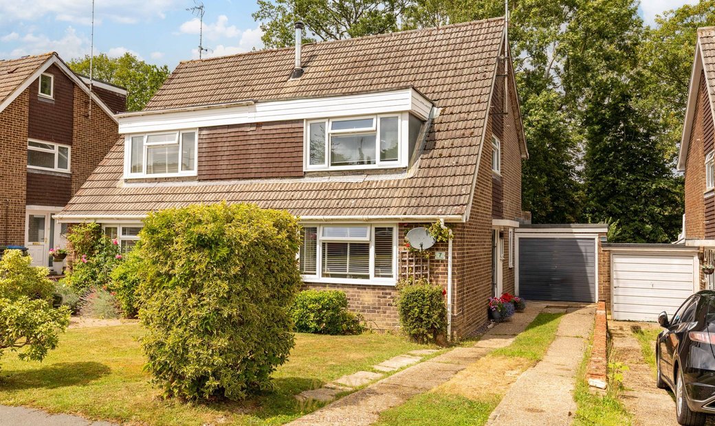 House Crawley In Copthorne, England, United Kingdom For Sale (15936786)