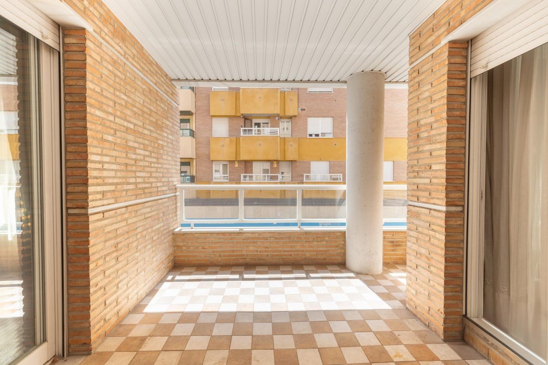 Granada Flat In Beiro, Granada, Spain For Sale (15937967)