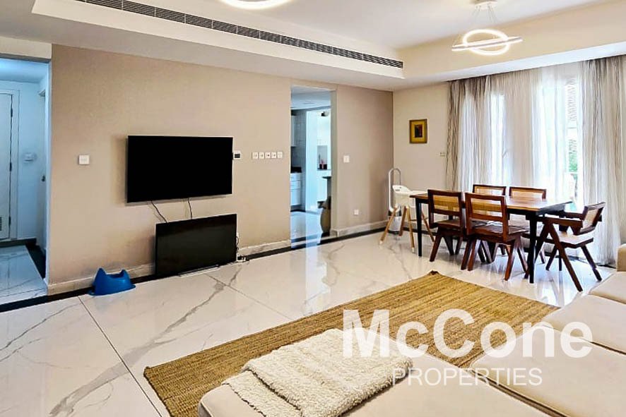 Modern | Converted 4 Br | Lake Facing In United Arab Emirates For Rent ...
