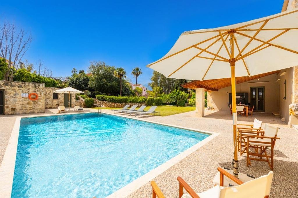 Spacious Modern Cretan Villa In Vamos With Additional In Apokoronas ...