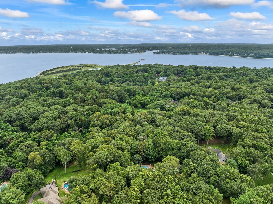 1 White Cap Court,Lloyd Neck, Ny, In Lloyd Harbor, New York, United ...