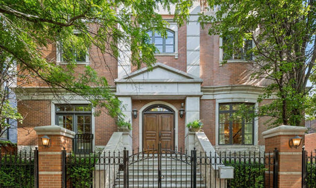 Custom Built Home In The Heart Of Lincoln In Chicago, Illinois, United ...