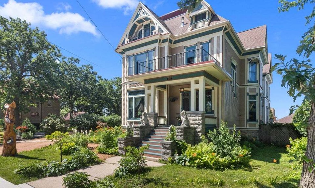 Single Family Home/House Oshkosh In Black Wolf, Wisconsin, United ...