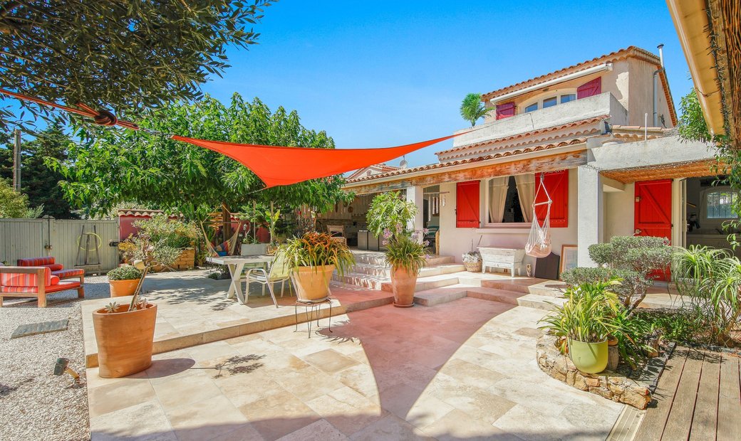 Sanary Sur Mer – In Sanary Sur Mer, Provence Alpes Côte D'azur, France For Sale (15943923)