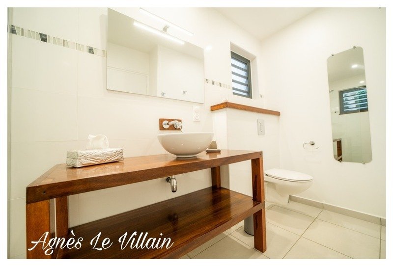 Complexe Touristique De Luxe Avec Vue Sur La Mer Dans Sainte Rose ...