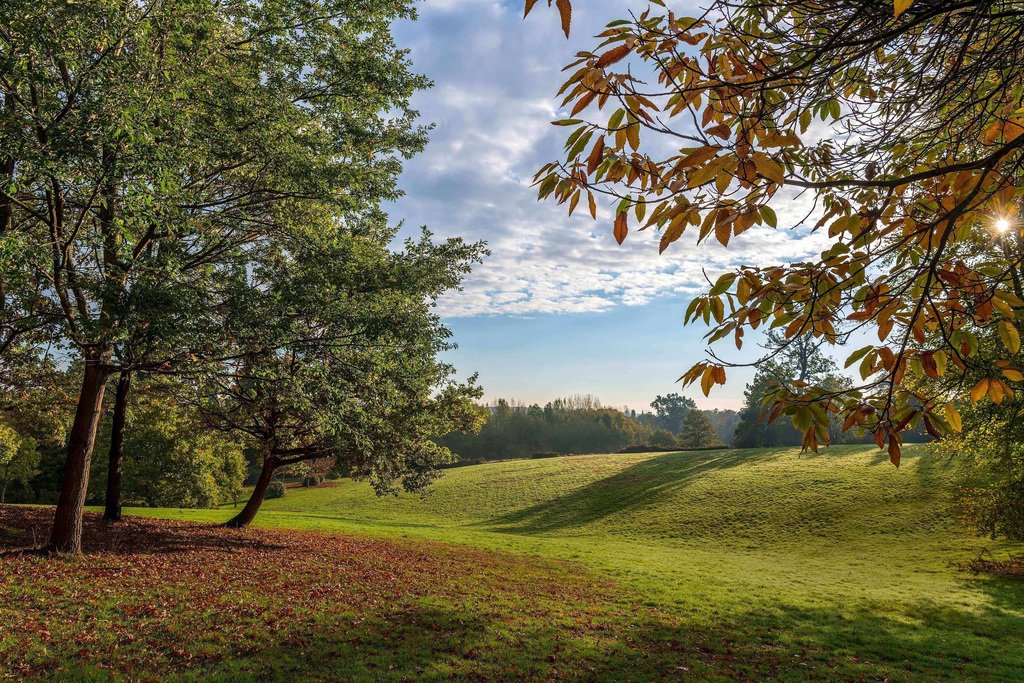 The Anticipated Purchase Price Is £425,000, In Ascot, England, United ...