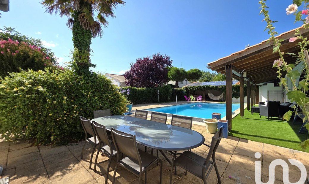 Vente Maison/Villa 5 Pièces In Fouras, Nouvelle Aquitaine, France For ...