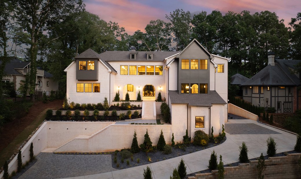Luxury Living In Atlanta Country Club: In Marietta, Georgia, United ...