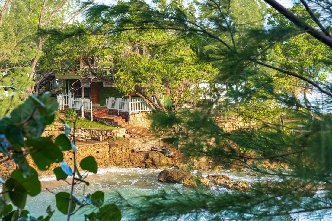 14 Acre Seaside Paradise In Jamaica In Robins Bay, St. Mary Parish ...