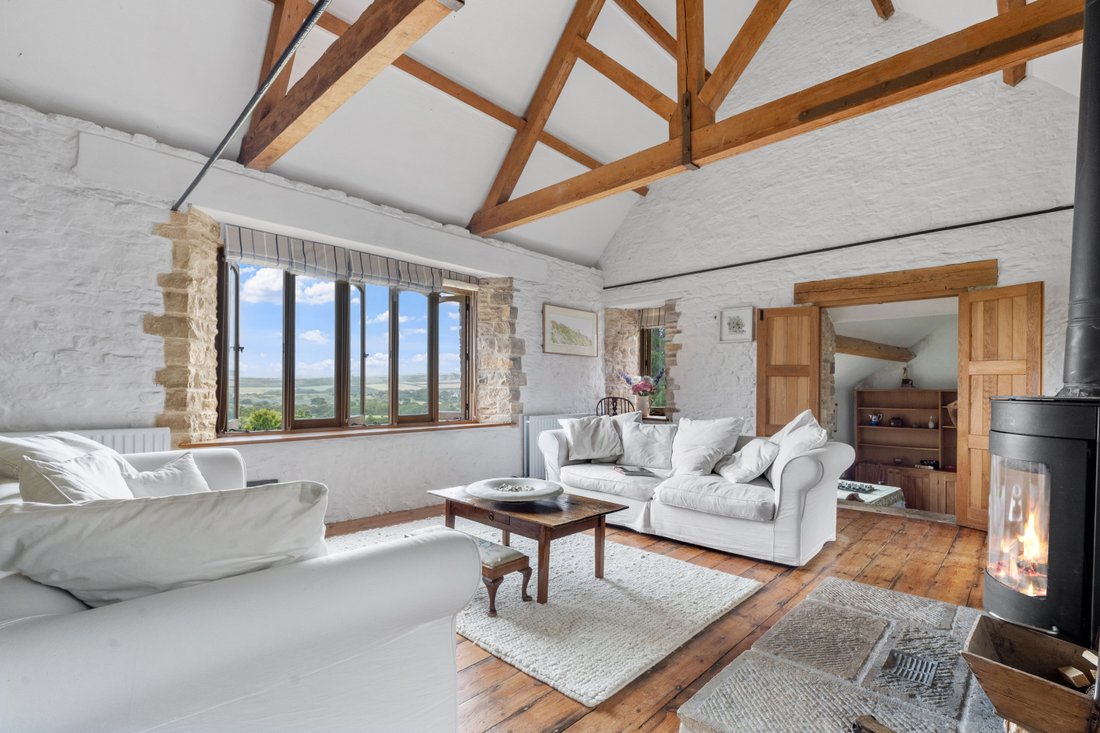 Medieval Manor Dating Back To 1170 Set In Kingston, England, United ...