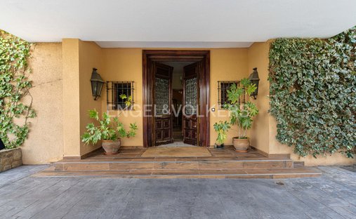 Luxury mansion houses for sale in Villanueva de la Canada, Community of ...