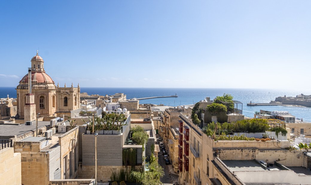 Valletta Block Of Apartments (Res) In Valletta, Malta For Sale (15958044)