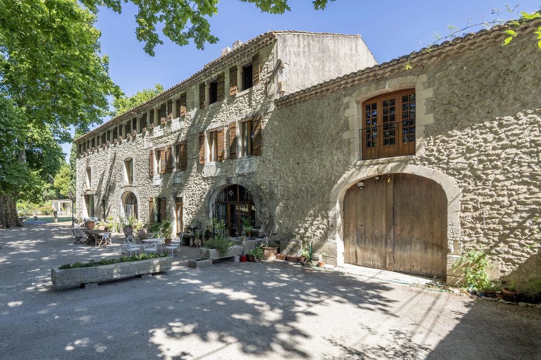 Authentic 19th In Saint Rémy De Provence, Provence Alpes Côte D'azur ...