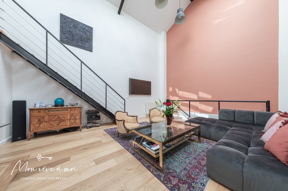 Bright And Fully Renovated 150m2 House Located On Cortembert In Paris ...