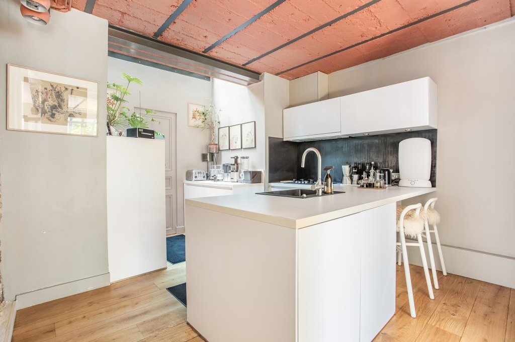 Family Home In Surenes In Suresnes, France For Sale (15959370)