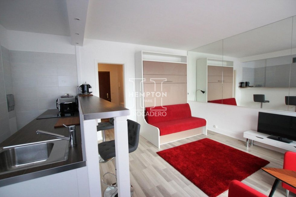 Paris Xvi | Trocadero • High Floor Studio In A Prestigious In Paris ...