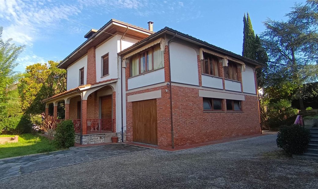 Villa Buggiano In Borgo A Buggiano, Tuscany, Italy For Sale (15962118)