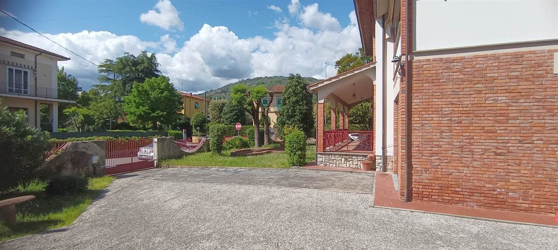 Villa Buggiano In Borgo A Buggiano, Tuscany, Italy For Sale (15962118)