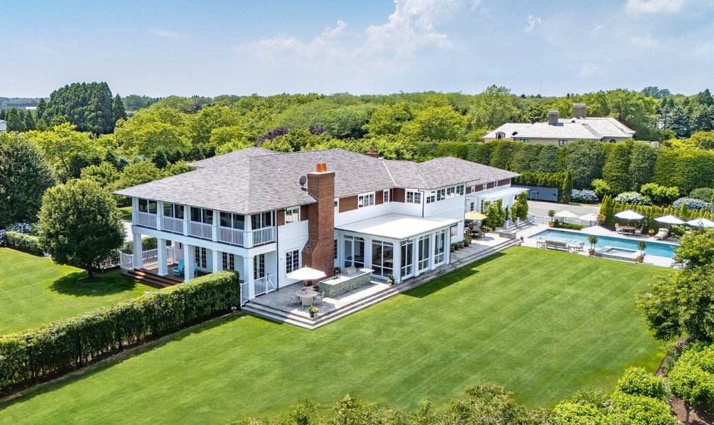 Exceptional Fordune Estate With Pool, In Southampton, New York, United ...