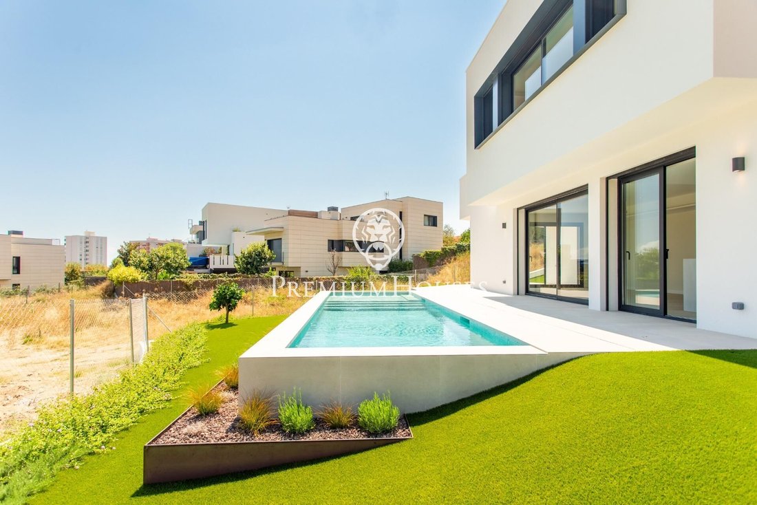 House For Sale With Swimming Pool In Teià In Teia, Catalonia, Spain For ...