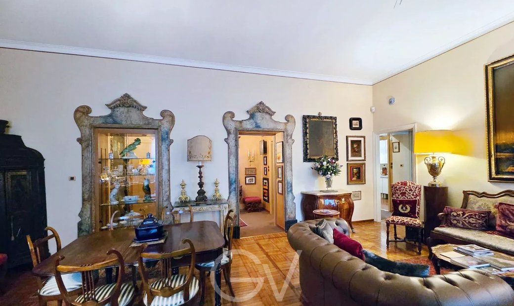 Refined Home That Combines History And Style In Milan, Lombardy, Italy ...