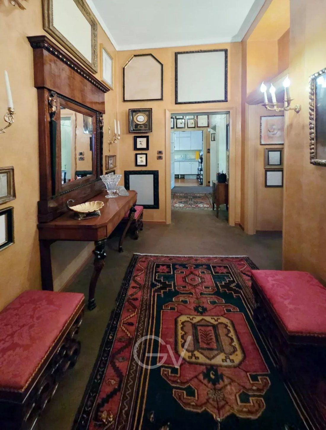 Refined Home That Combines History And Style In Milan, Lombardy, Italy ...