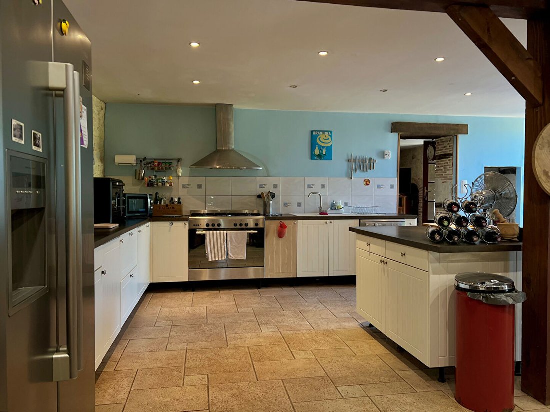 Charming 4 Bedroom House With 2 Bedroom In Duras, Nouvelle Aquitaine ...