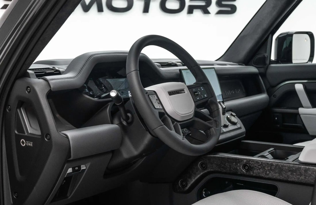 2025 Land Rover Defender In United Arab Emirates For Sale (15970571)