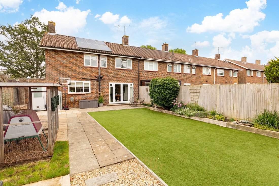 House Crawley In Crawley, England, United Kingdom For Sale (15971329)