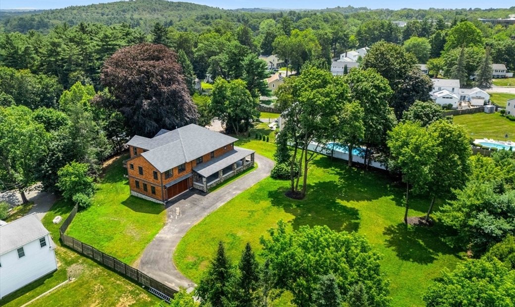 5 Bedrooms Single Family Detached In Wayland, Massachusetts, United ...