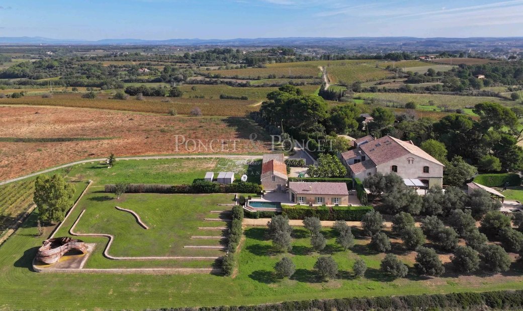 85 Hectare Wine Growing Estate, Including 12 In Montpellier, Occitanie ...