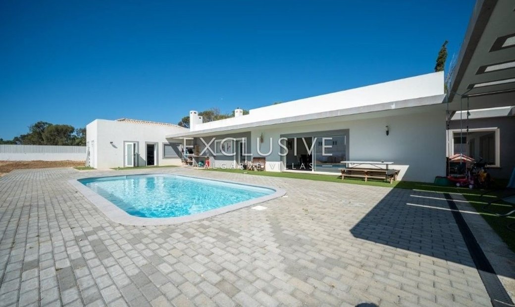 For Sale Luxury 4 Bedroom Single Level Villa With In Alvor, Algarve ...