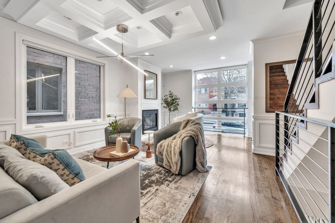 Residencia Bellamente Decorada En Smith En Chicago, Illinois, Estados ...