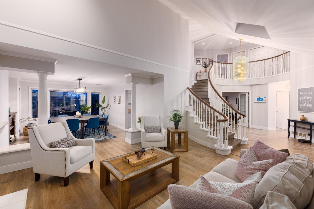 Executive Cul De Sac Home With Stunning In Delta, British Columbia ...