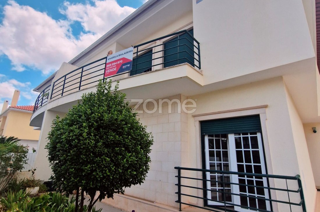 Vila Franca De Xira House In Vialonga, Lisbon, Portugal For Sale (15989923)