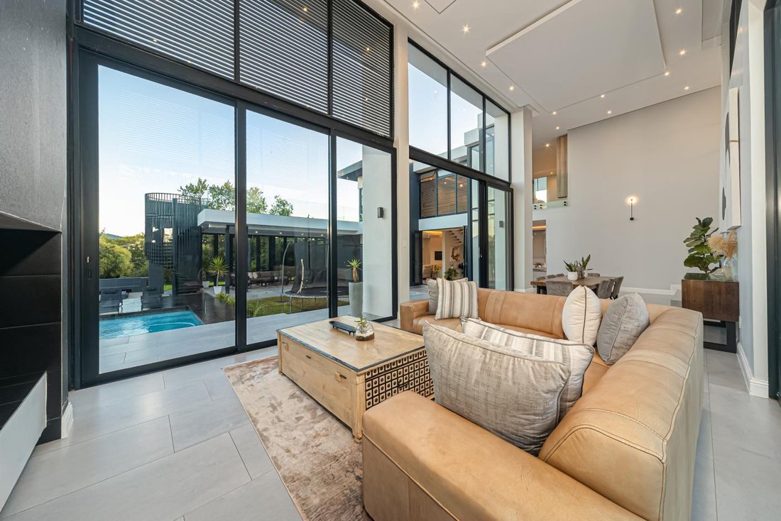 House Midrand In Midrand, Gauteng, South Africa For Sale (15853821)