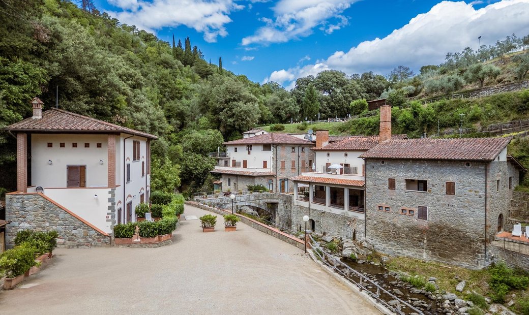 Exclusive Residence In A Fantastic Location In Loro Ciuffenna, Tuscany ...