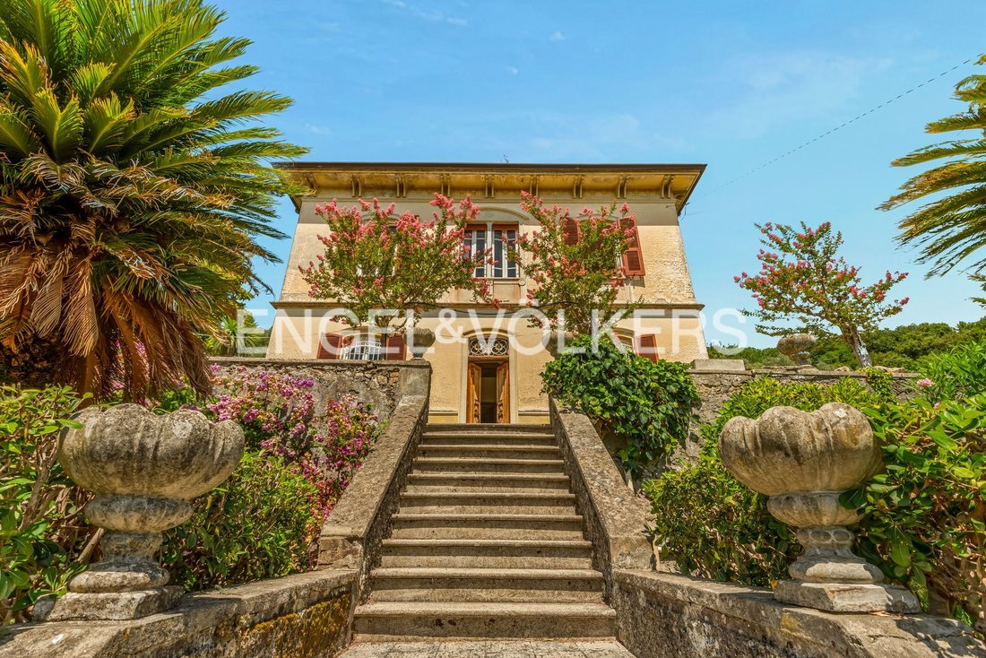 W 02 Z9 An | Villa Liberty Da Ristrutturare Con In Romito Magra ...